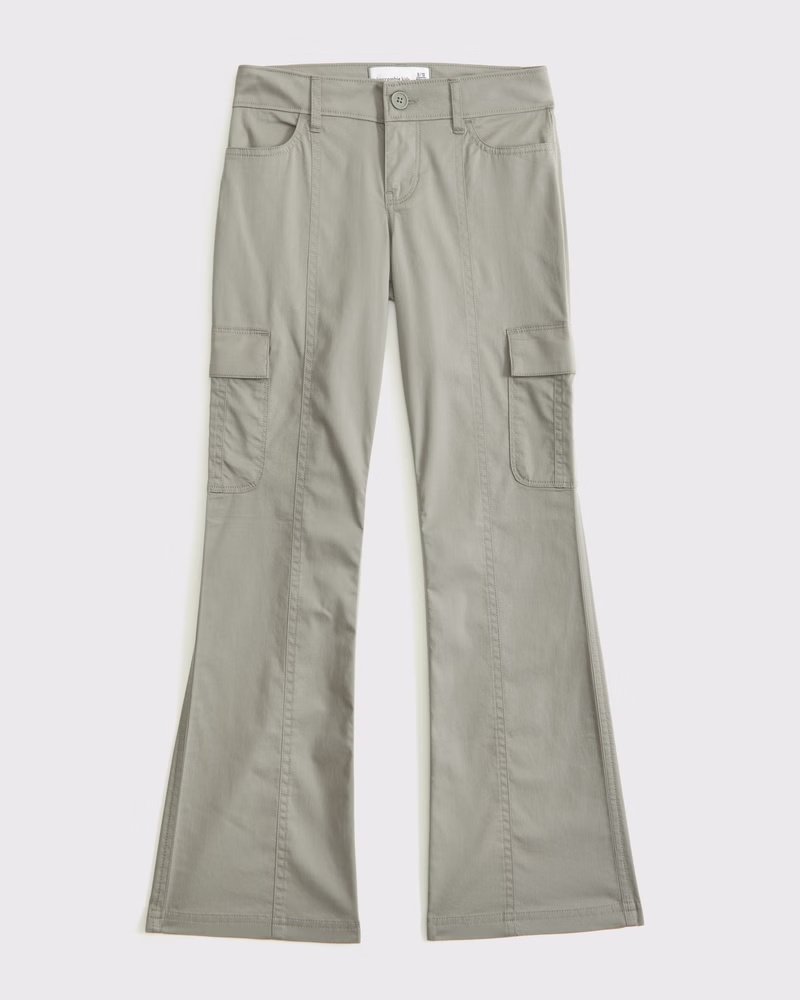 Low Rise Bootcut Cargo Pants - Abercrombie & Fitch